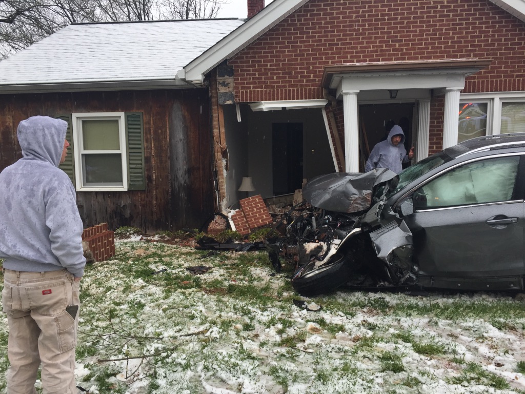 Car runs into house on Palestine Road - The Stanly News & Press | The ...