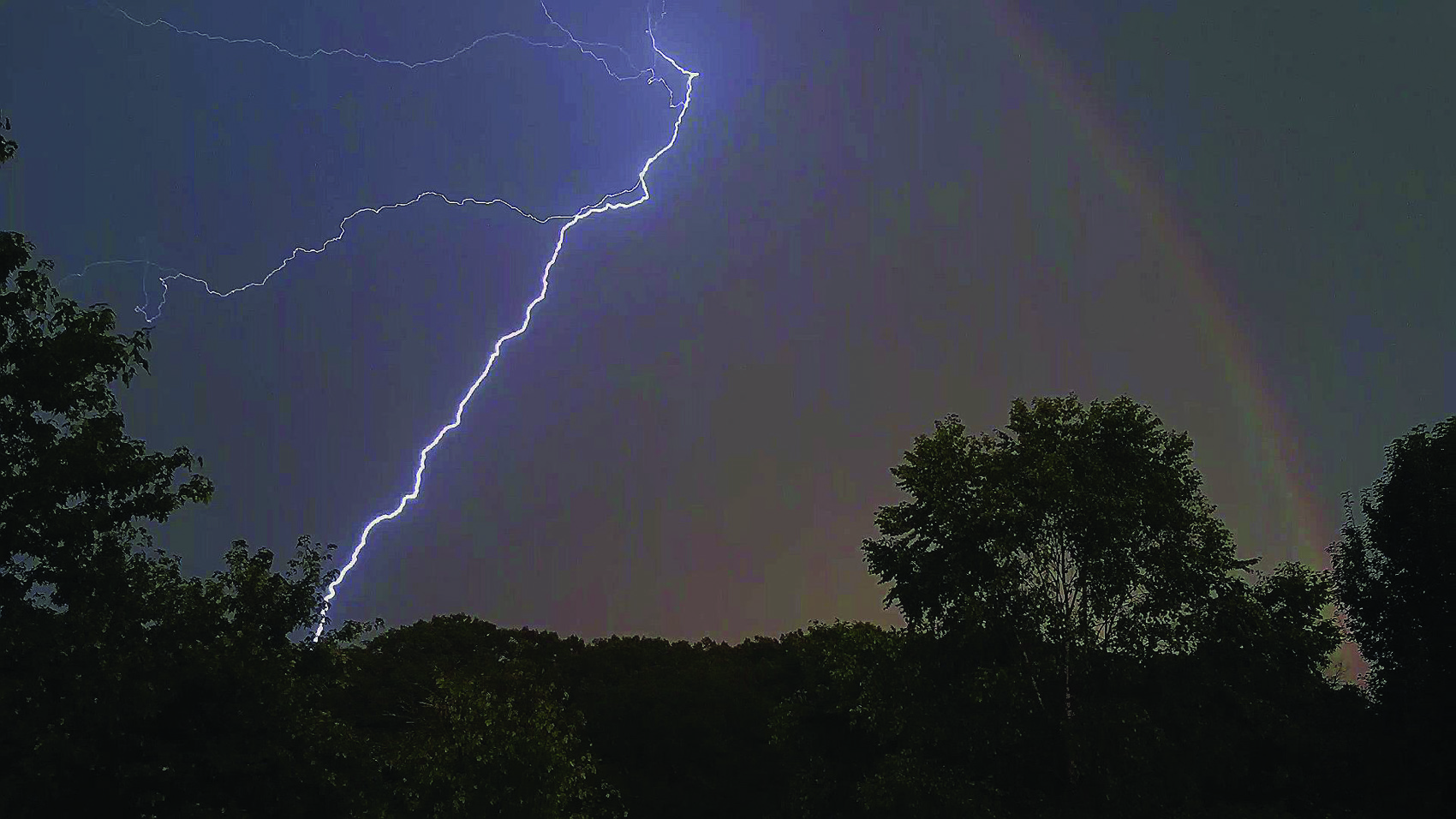 Resident captures lightning, rainbow duel | The Stanly News & Press
