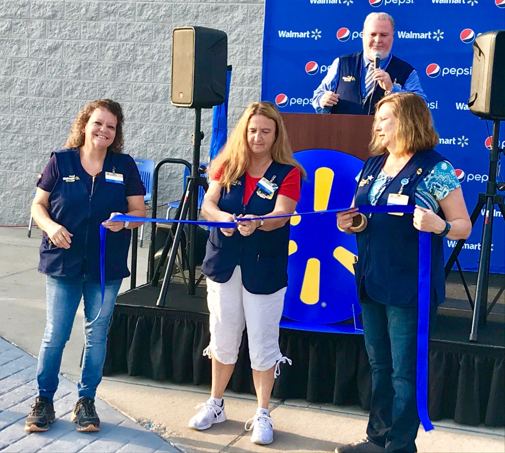 Walmart unveils remodeled facility | The Stanly News & Press