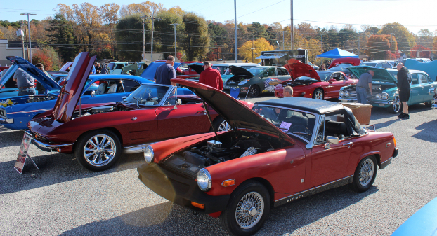 ‘This is our Super Bowl’: Veterans come out for 6th annual car show ...