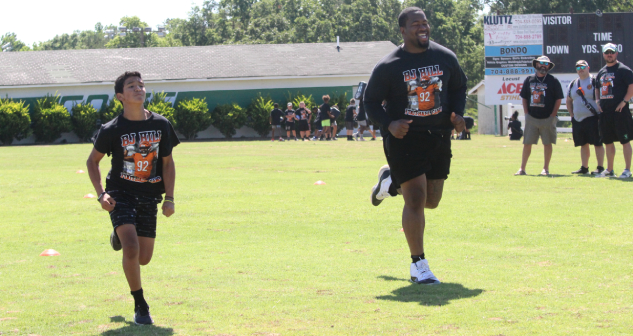 Former Colt, current Cincinnati Bengal B.J. Hill hosts annual football ...