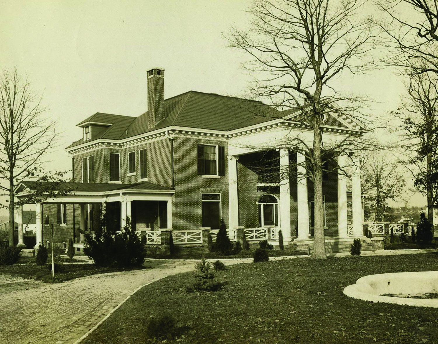 PEEKING INTO THE PAST: The John S. Efird Home | The Stanly News & Press